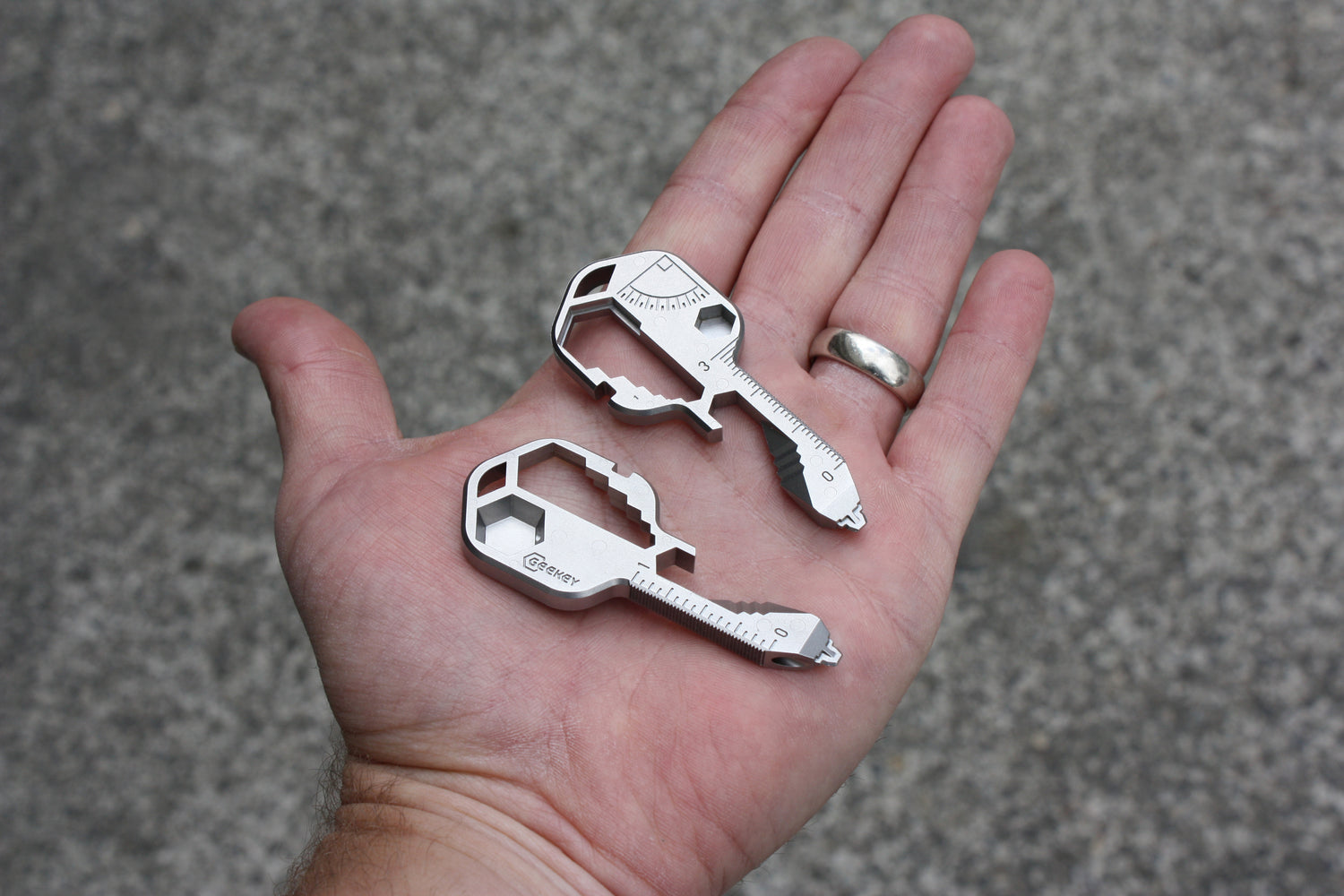 Geekey Multi Tool | Innovative Key-Shaped Everyday Tool – Carve Design